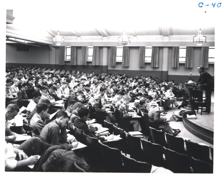 Group portrait / Packard Laboratory / Packard Lab Auditorium; Classroom | Lehigh Preserve