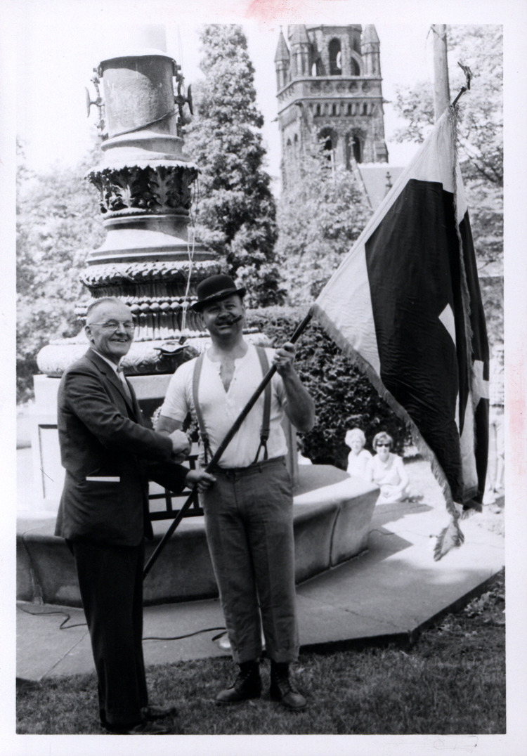 Group portrait / Forstall, Edward L.; Brucker, Henry J. / Reunion ...