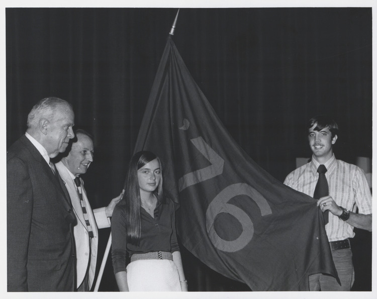 Group portrait / Bond, Nelson Leighton; Maxwell, John W.; Greene ...