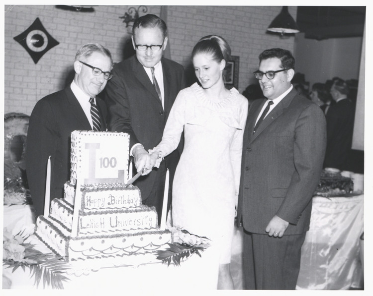 Group portrait / Stabler, Donald B.; Lewis, W. Deming (Willard Deming ...