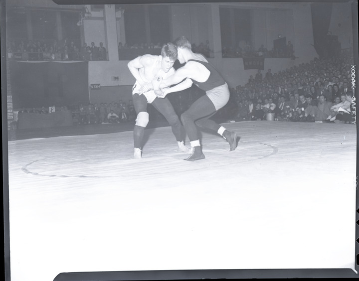 Group portrait / Jackson, James (Jim); Gebhardt / Wrestling; EIWA ...