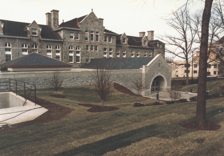 Building / Sherman Fairchild Center for Physical Sciences; Physical ...