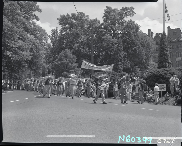 Group portrait / Reunion Parade / 1927 | Lehigh Preserve