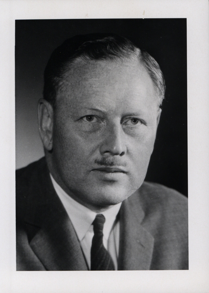 Portrait / Lewis, W. Deming (Willard Deming), 1915-1989 | Lehigh Preserve