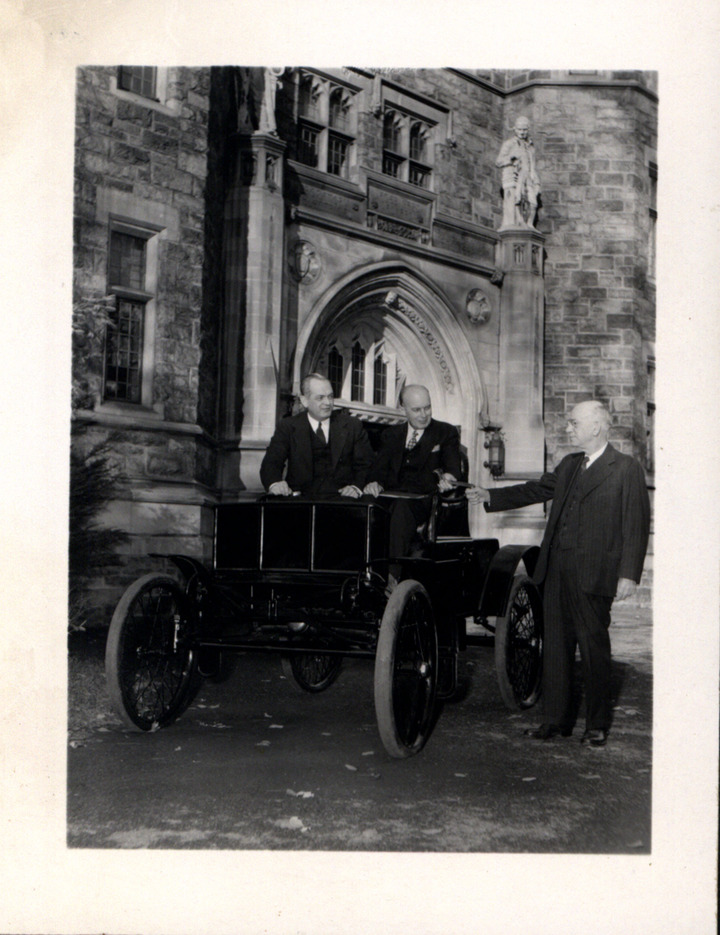 Group portrait / Neville, Harvey A. (Harvey Alexander), 1898-1983 ...