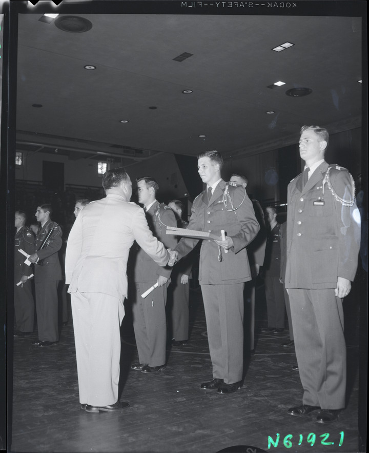 Group portrait / Grace Hall / ROTC; Awards | Lehigh Preserve