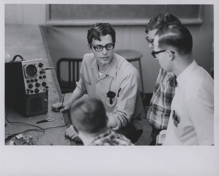 Group portrait / Technology; Electrical Engineering | Lehigh Preserve
