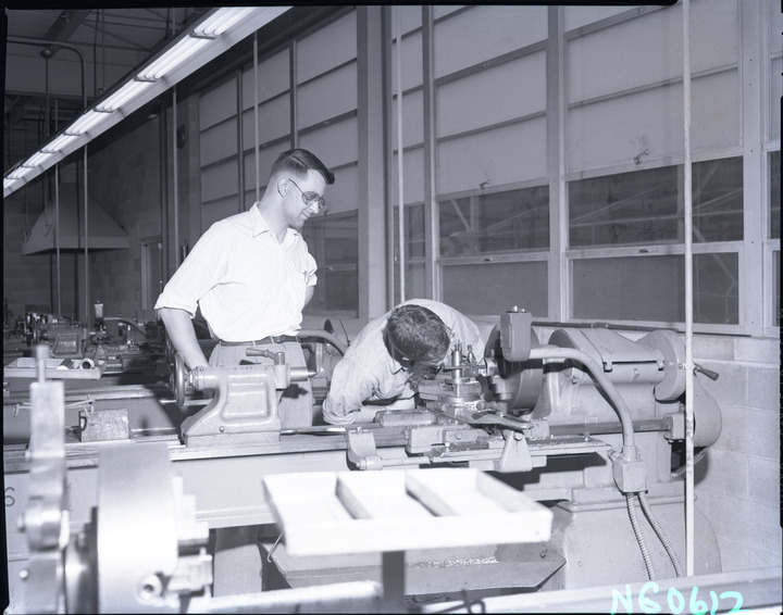 Group portrait / Packard Laboratory / Machine Shop / 1956 | Lehigh Preserve