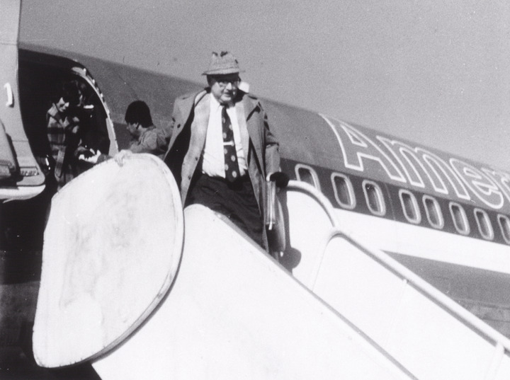 Lewis departs an airplane | Lehigh Preserve