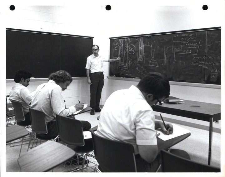 Faculty member teaches physics to a classroom of students | Lehigh Preserve