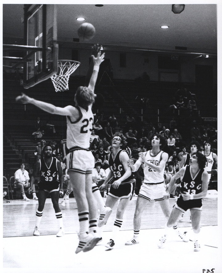 Group portrait / Camperson, B. / Basketball / 1980 | Lehigh Preserve