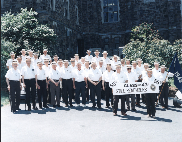 55th Reunion Class of 1943 Group Portrait | Lehigh Preserve