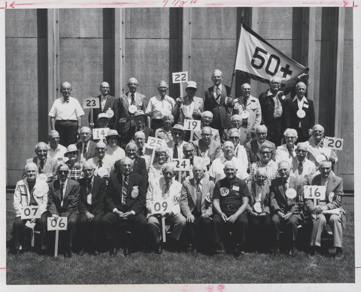 Group portrait / 50+ Reunion | Lehigh Preserve