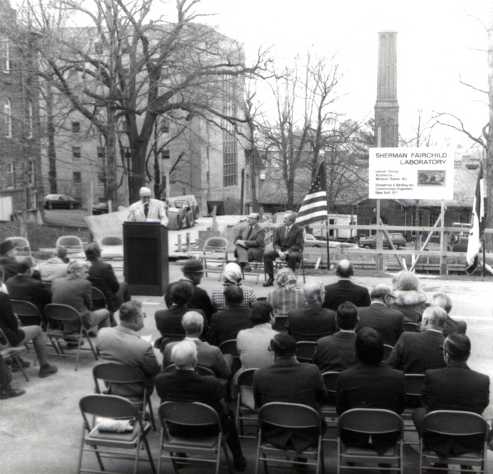 Group portrait / Sherman Fairchild Center for the Physical Sciences ...